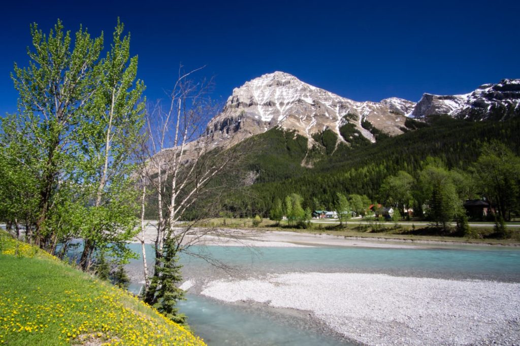 Cheapest way to travel across Canada