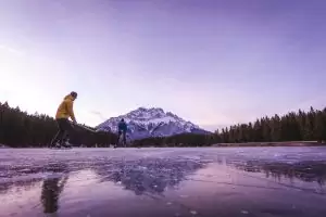 Epic Places for Ice Skating in Banff & Canmore (+Video)