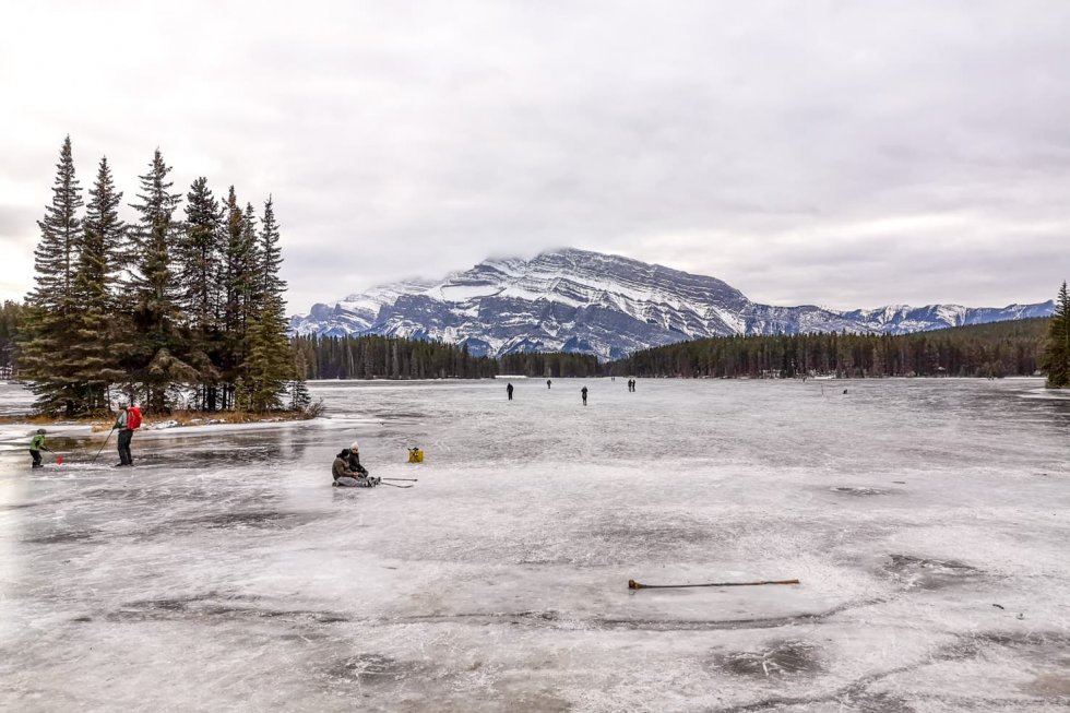 Epic Places for Ice Skating in Banff & Canmore (+Video)