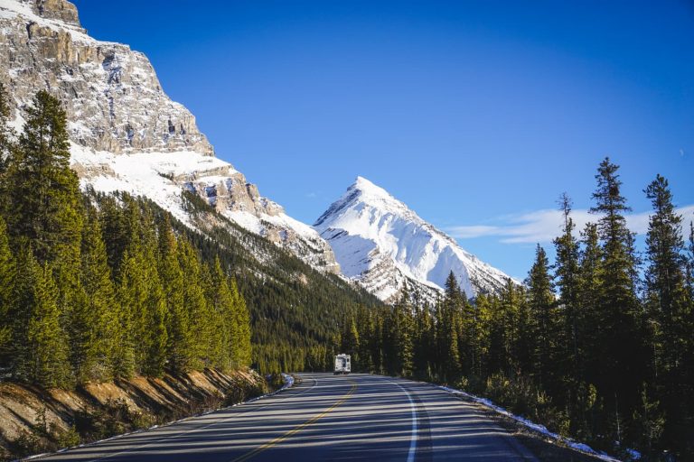 How to get from Calgary to Banff: complete breakdown of all options