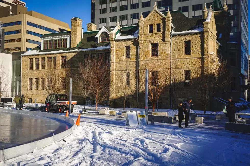 Outdoor Skating Rinks in Calgary: A Breakdown of All Options