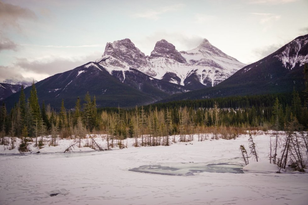 8 Awesome Winter Hikes in Canmore