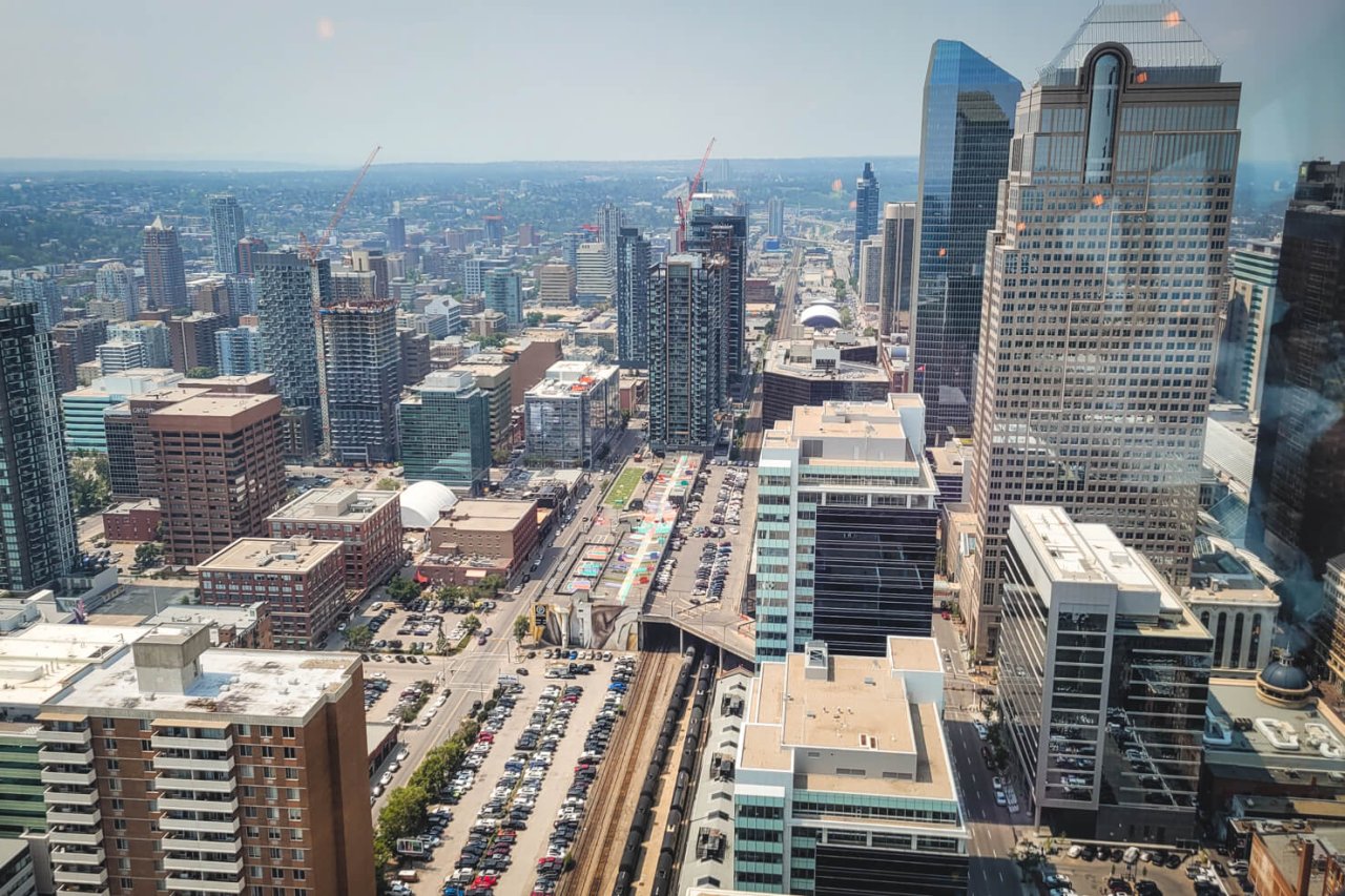 Tips for visiting Calgary Tower (dining, climbing challenge & more)