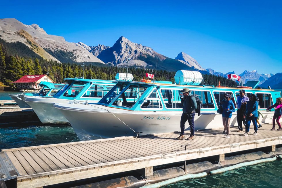 Maligne Lake Cruise – Honest Review and Tips for Visiting