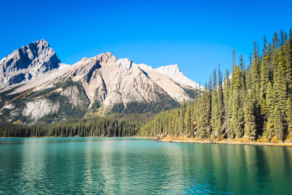 Maligne Lake Cruise – Honest Review and Tips for Visiting